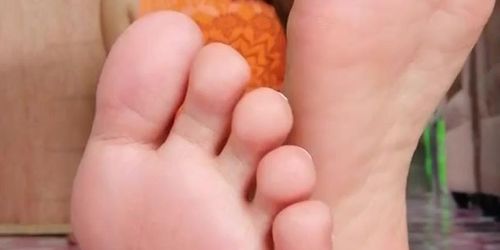 Hot Wrinkled Nurse Feet Joi