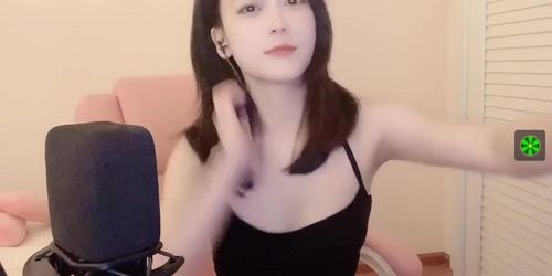 Mitu66 Let See Her Nipple