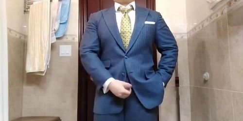 Str8 Daddy Jerking Off In Suit