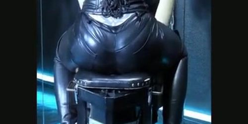 Facesitting In Leather Trousers 8864