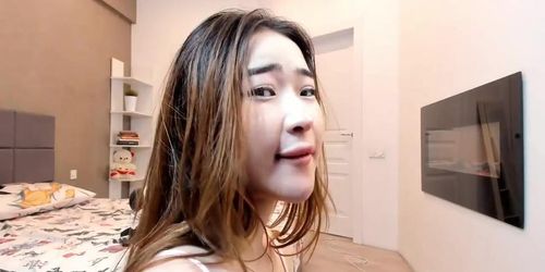 Asian Camgirl Deepthroat