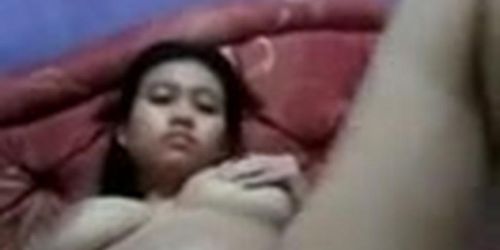 Emmy Suti Widyaningrum
