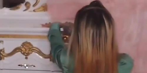 Green Dress Twerk