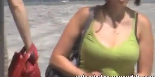 Candid Busty Bouncing Boobs Vol 20