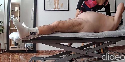 Sara La Doctora Amor Follada Por Un Paciente Jubilado Dejandola Llena 3080