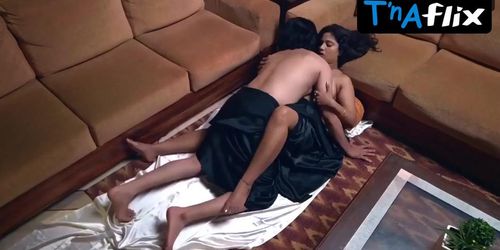 Kavita Radheshyam Sexy Scene In Kavita Bhabhi