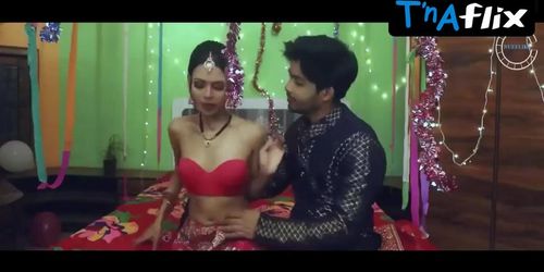 Arohi Barde Breasts Scene In Adhuri Suhaag Raat 8267