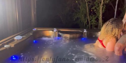 Dess 2 Guns Jacuzzi Love Sex 720p