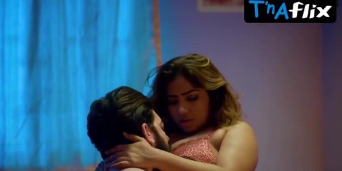 Aayushi Jaiswal Sexy Scene In Sexiest Mommy 7947