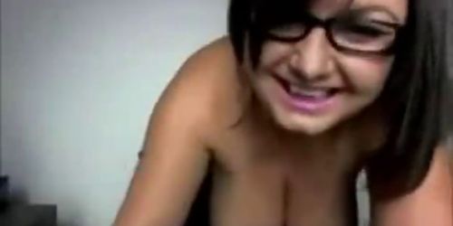 Full Natural Breasts Showing On Webcam 4628