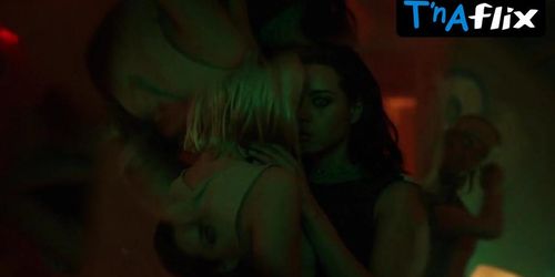 Ritu Pandey Lesbian Butt Scene In Jamuniya