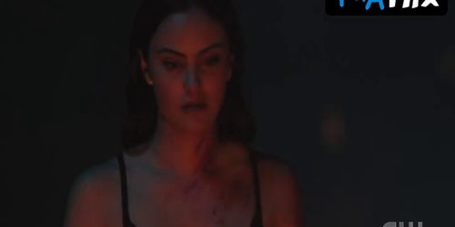 Lili Reinhart Lesbian Scene In Riverdale