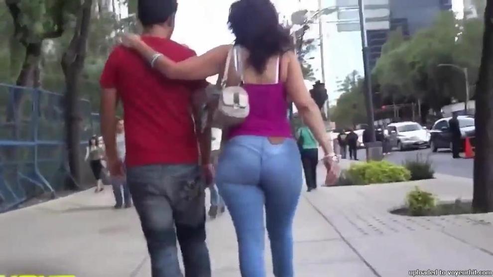 Booty Walking