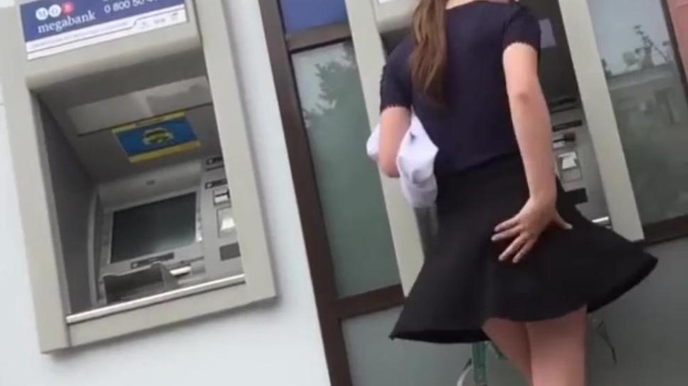 Russian Wind Upskirt