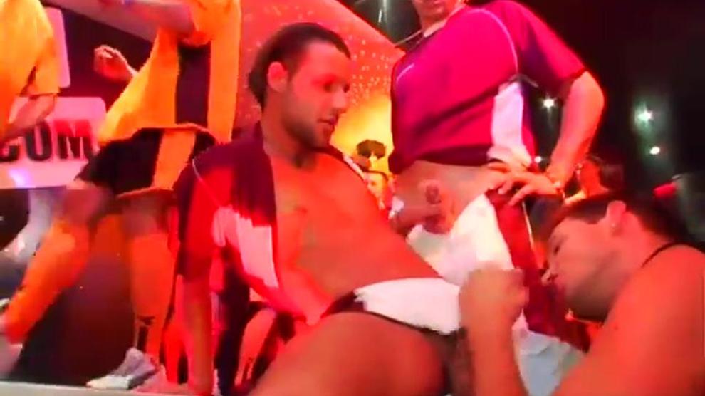 Horny Men Go Totally Wild