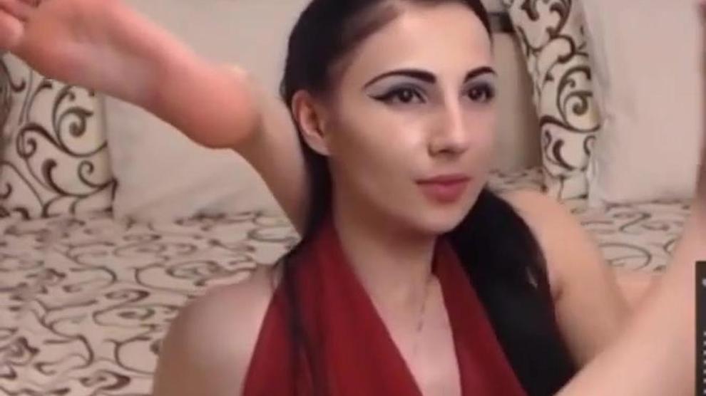 Self Foot Worship Porn Videos