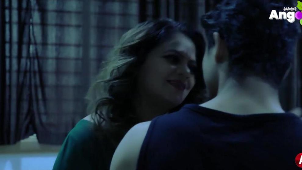 Indian Hot Web Series Sapna Ke Angoor Season 2 Episode 3 Porn Videos