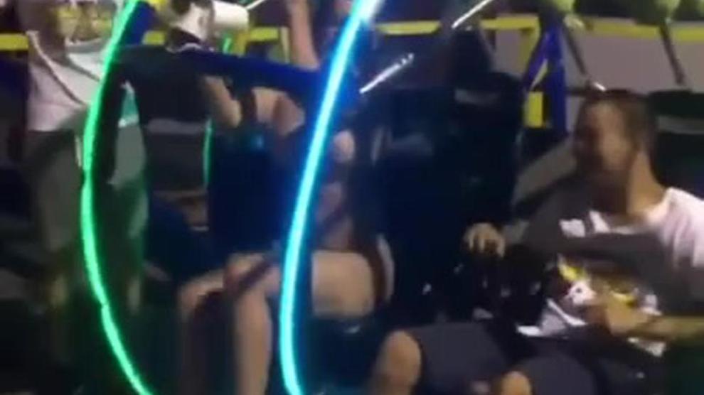 Girl Gets Naked For A Slingshot Ride