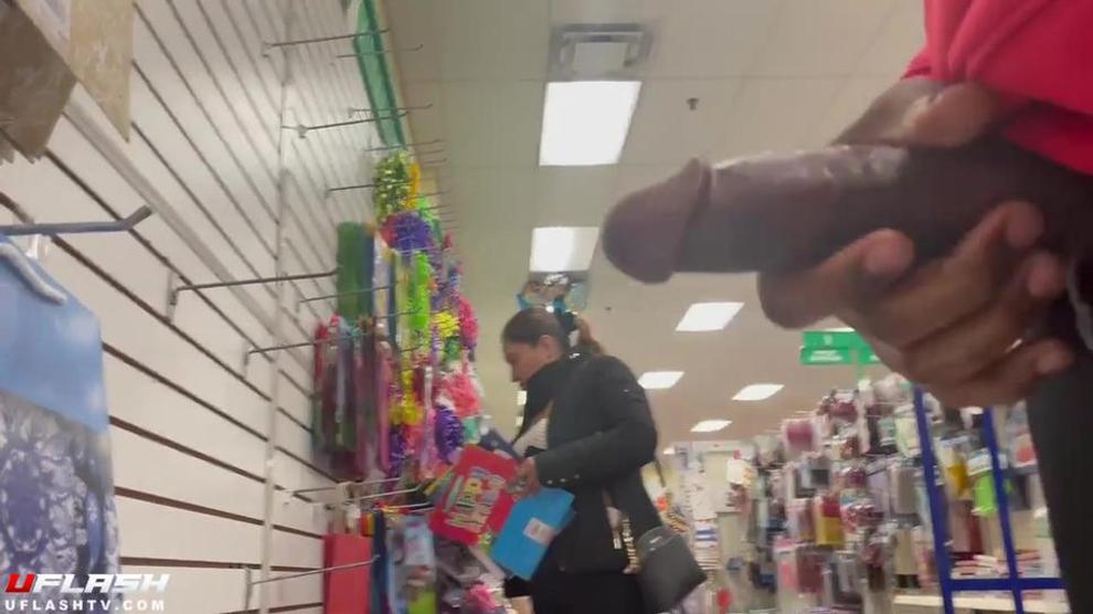 Cum In Public Flash Latina Milf Porn Videos