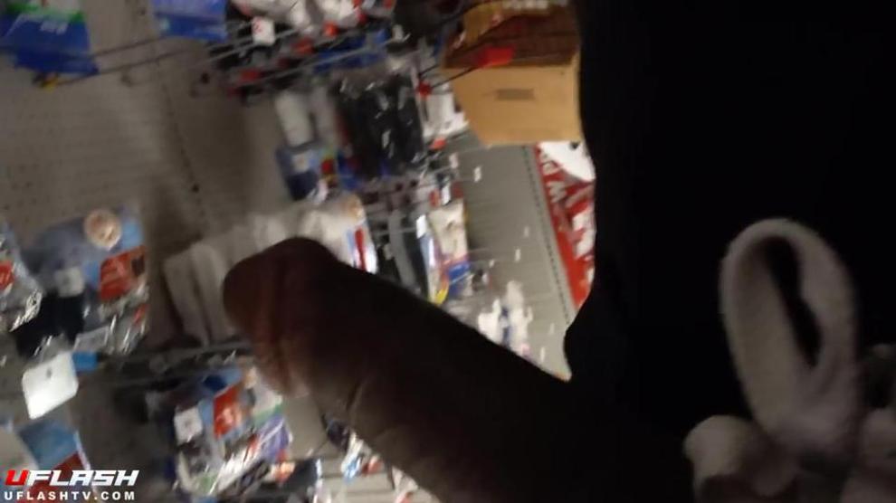 Quick Store Flash And Cum Porn Videos