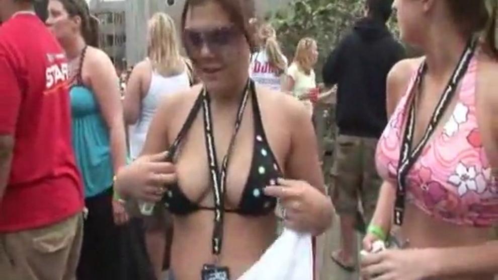 Party Females Hotties Entertain The Crowd By Flashing Tits Porn Videos