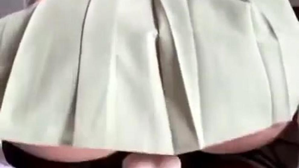 Gostosa Sentando No Consolo