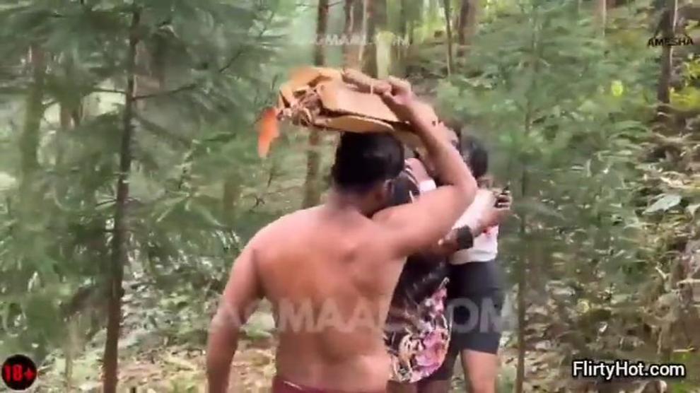 Jungle Me Tapatap 2022 Hindi Short Film Porn Videos
