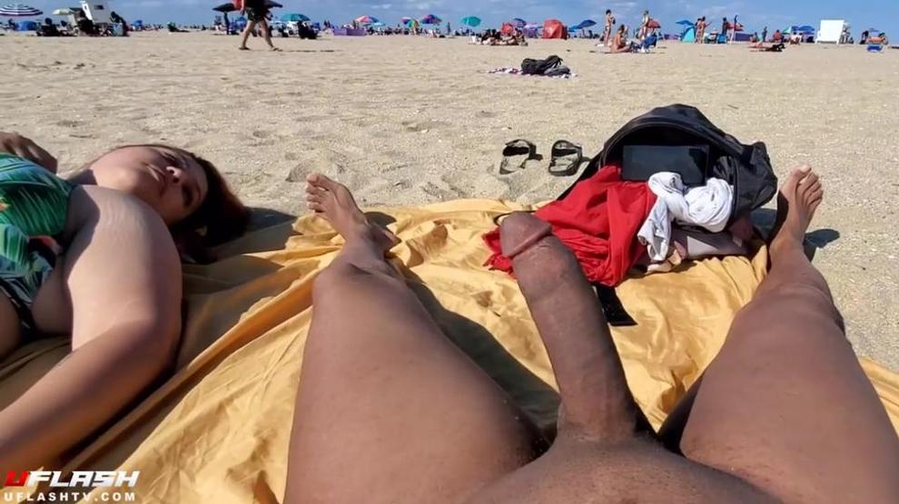 Hands Free Cum On The Beach