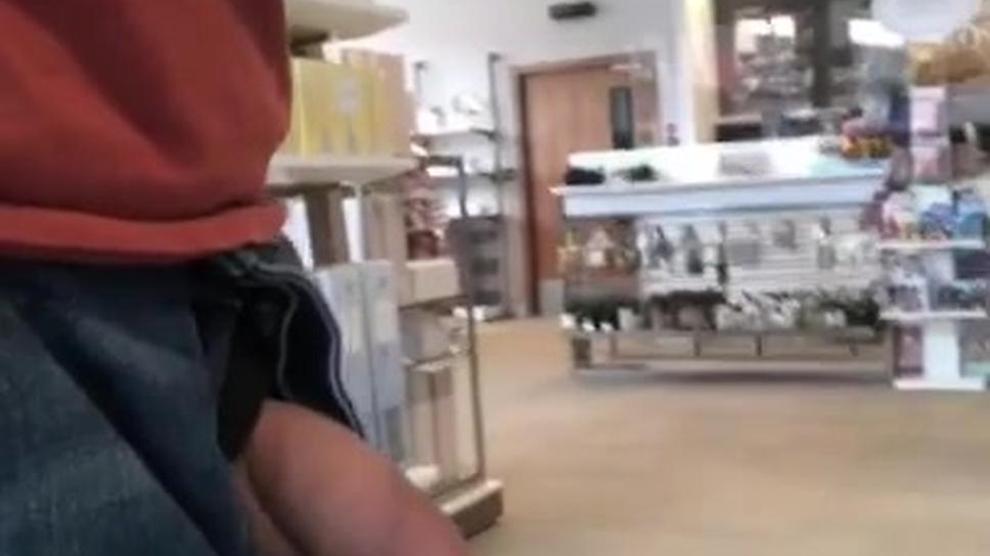 Flashing Cock In Shops