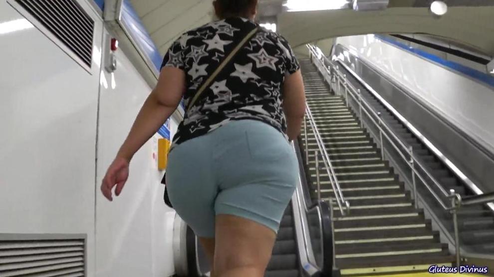 Spanish Candid Asses Big Butt Walking Pawg From Gluteus Divinus Porn Videos