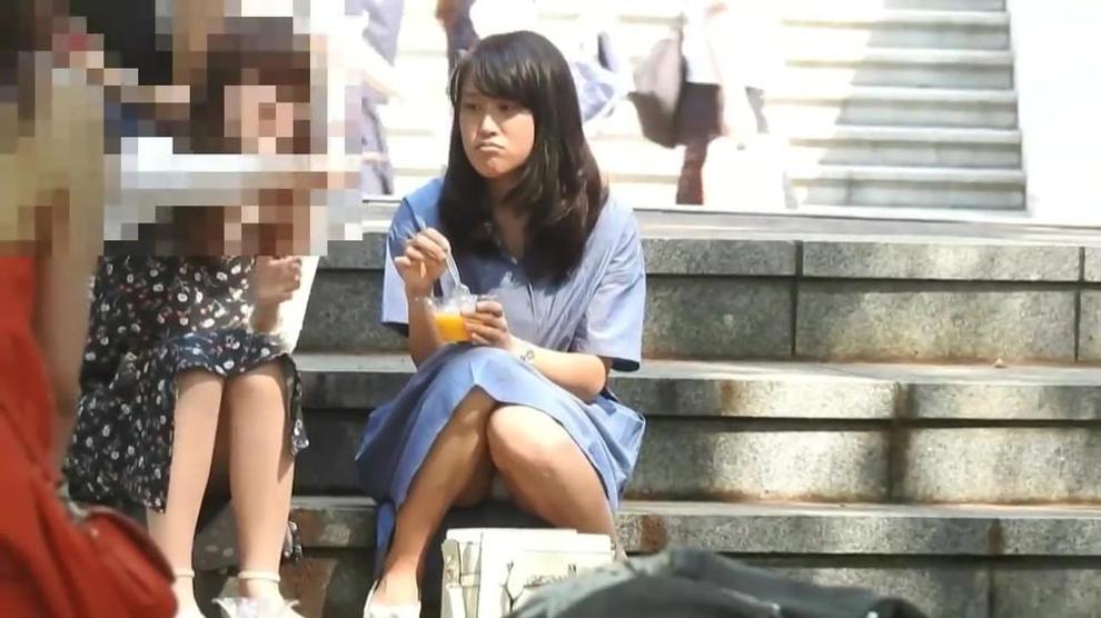 Street Sitting Upskirt Japanese