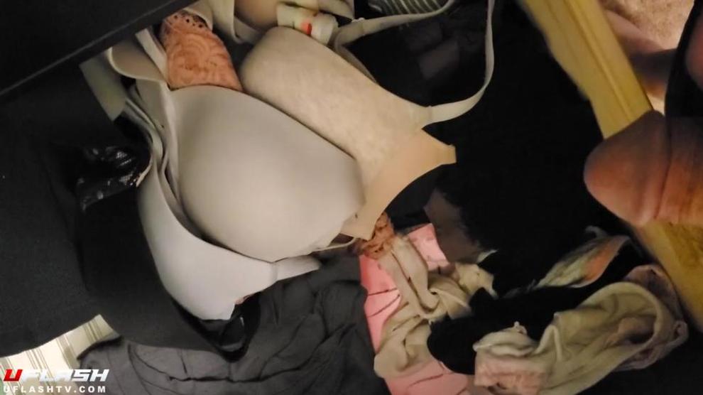 Panty Drawer Piss Porn Videos