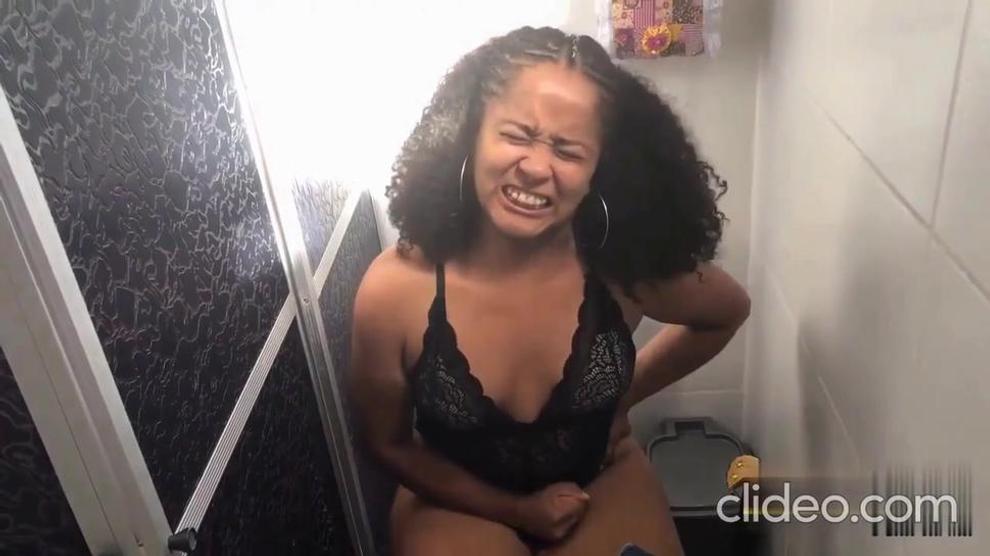 Girl Toilet Farts Fake