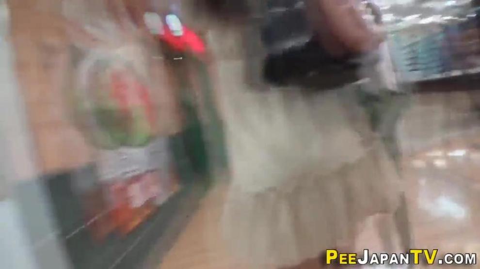 Piss Japan Tv Cute Asian Teen Peeing In Public Porn Videos