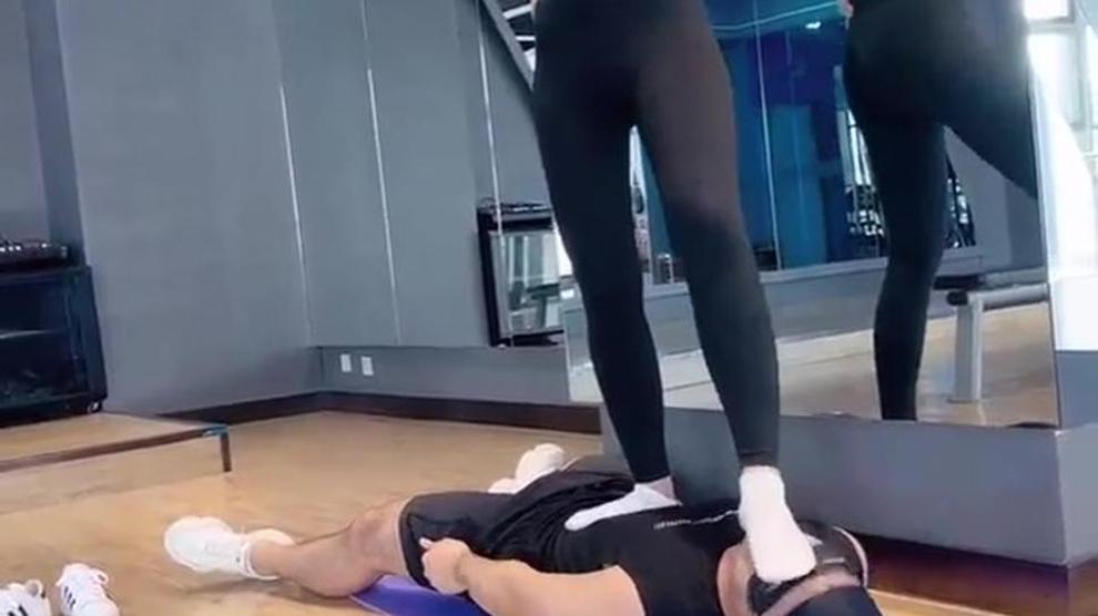 Chinese Trampling 07 Porn Videos