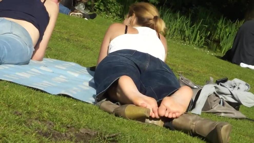 Candid Soles And Feet Of 2 Chicks Porn Videos