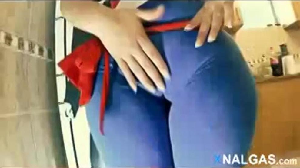 Amateur Girl With A Big Bubble Butt In Candid Footage Porn Videos
