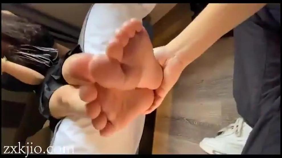 Chinese Girl Foot Licking Porn Videos