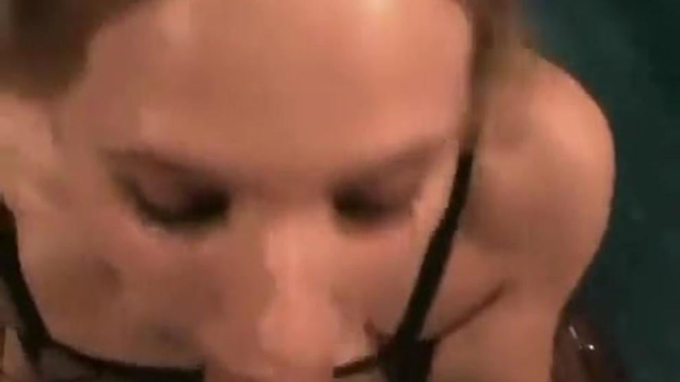 Blond Girl Pissing 2 Porn Videos