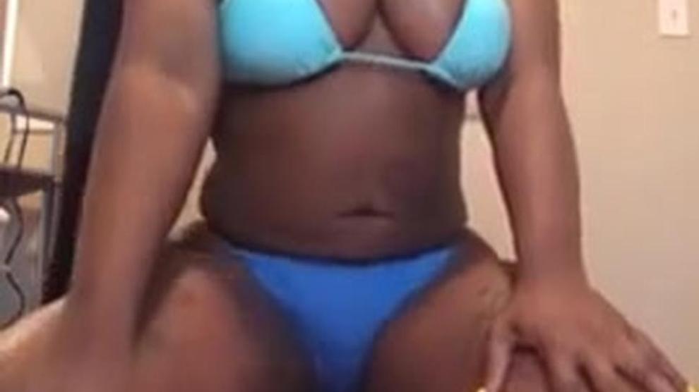 Tease And Twerk Porn Videos