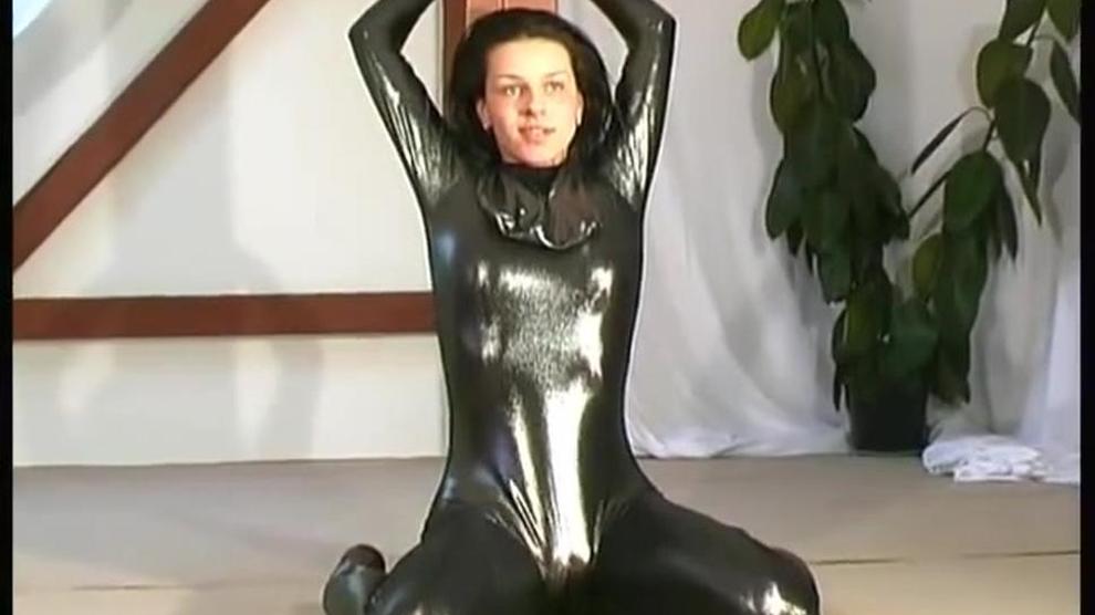 Radka Girl In Black Shiny Fetish Porn Videos
