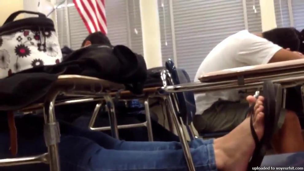 Candid Feet Flip Flops On Chair Porn Videos