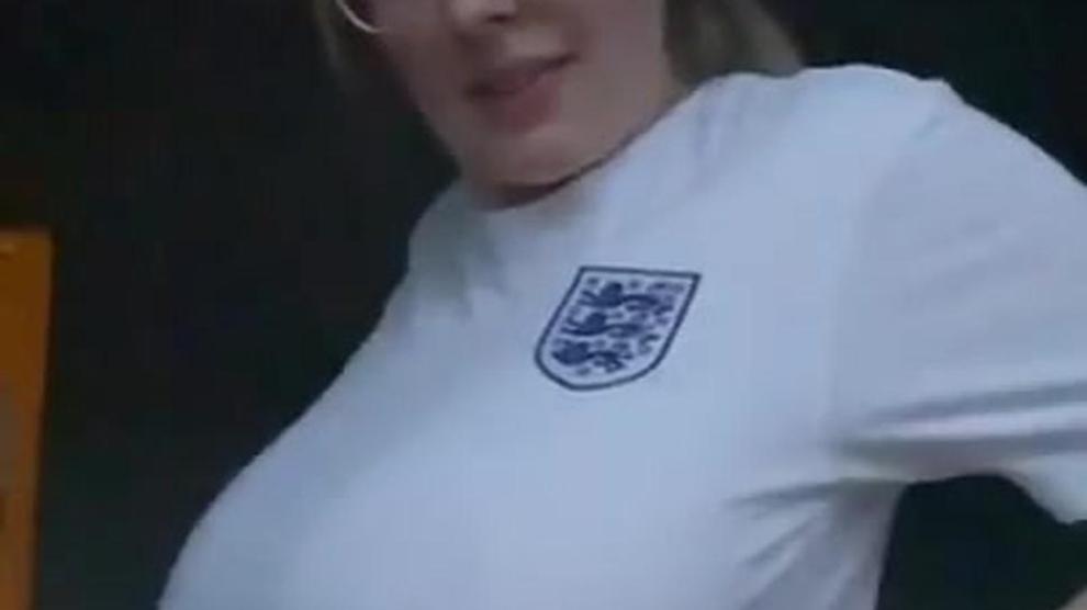 Sexy Nerd With Huge Nips And Boobs Porn Videos