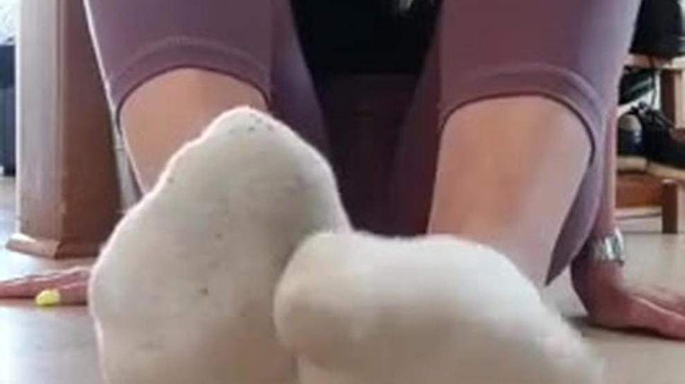 Emmysfeetandsocks In Sweaty White Socks Feet Teen
