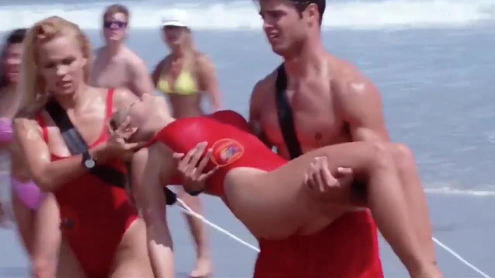 Baywatch Nicole Eggert Sexy Rescue 8405