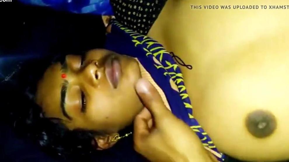 Indian Village Wife Rennu Porn Videos 8840