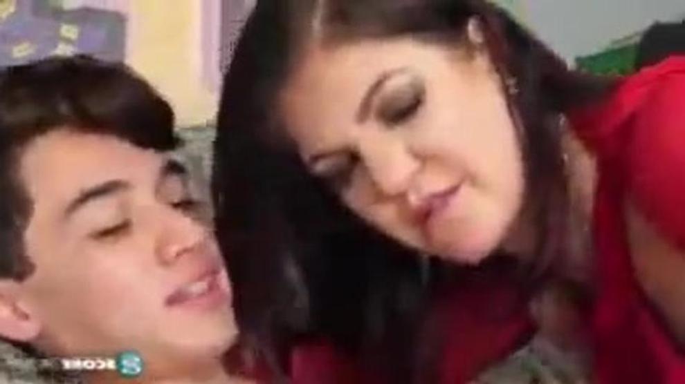 Hot Booty Mother Fucks Step Step Son Deep Throat Sex With Sex With Deep Throat Sex With