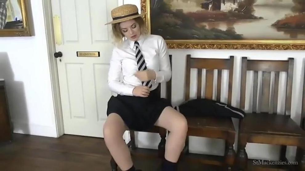 Naughty schoolgirl strips naked outside the headmistress' office - TNAFlix.com