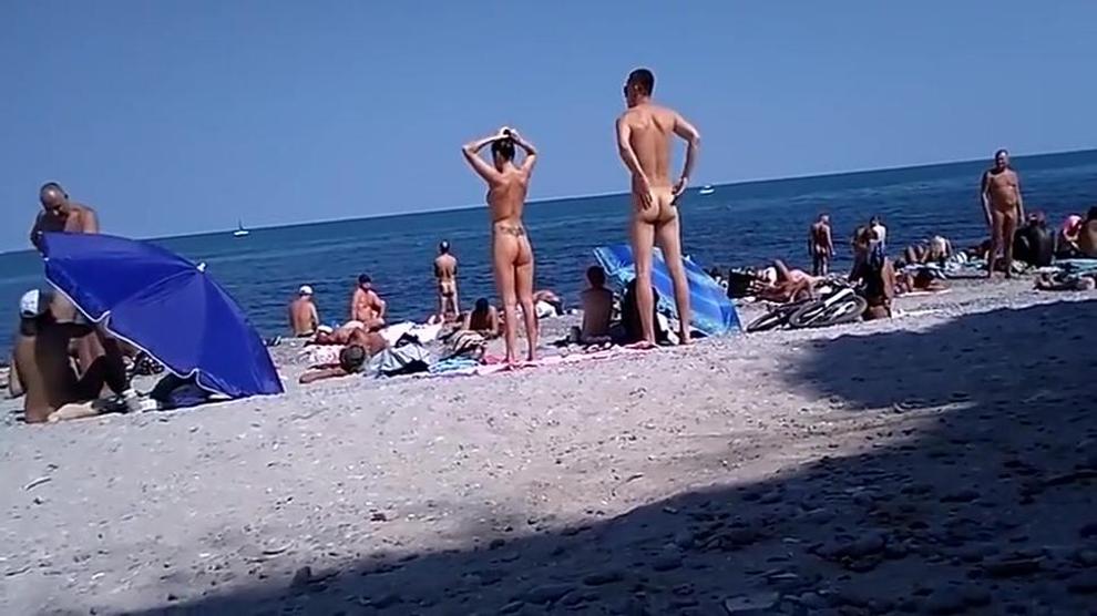 Nude Teen In The Nude Beach Porn Video