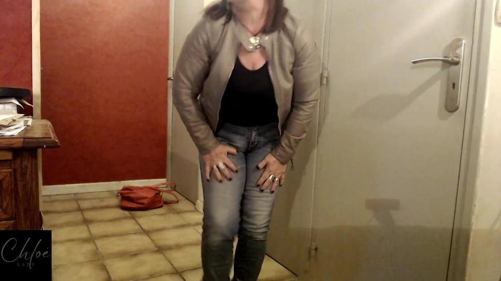 Trailer Pipi Dans Son Jeans Mp4